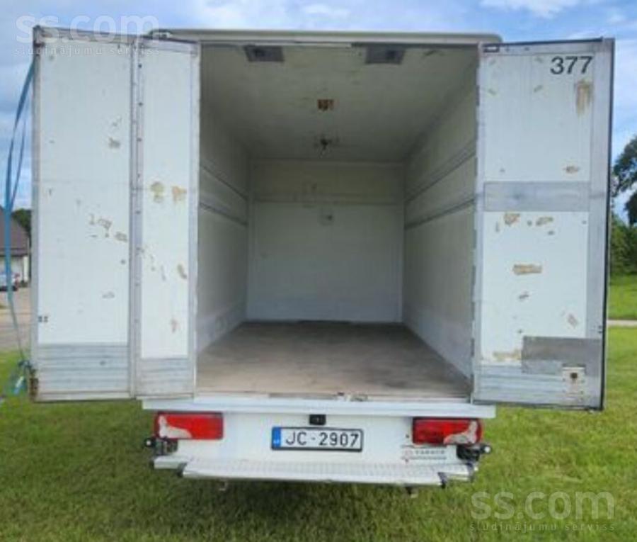 Violets Volkswagen Crafter 2008 Rīga, ar dzinēja tilpumu 2.50 L un nobraukumu 378 tūkst. km par 5900 €, foto 7 vietnē AUTOMOTO.COM.LV