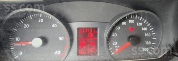 Violets Volkswagen Crafter 2008 Rīga, ar dzinēja tilpumu 2.50 L un nobraukumu 378 tūkst. km par 5900 €, foto 8 vietnē AUTOMOTO.COM.LV