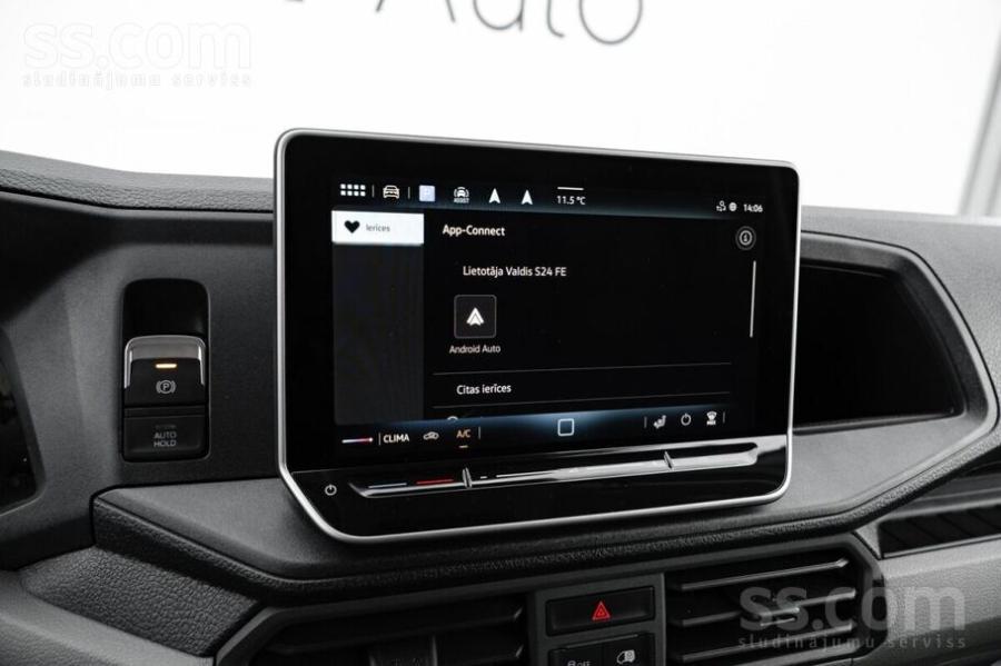 Balts Volkswagen Crafter 2025 Rīga, ar dzinēja tilpumu 2.00 L un nobraukumu 4 tūkst. km par 39900 €, foto 23 vietnē AUTOMOTO.COM.LV