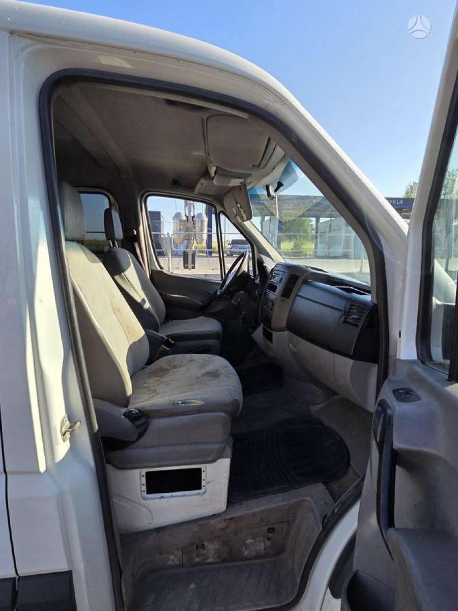 Balts Volkswagen Crafter 2006 Kauņa, ar dzinēja tilpumu 2.46 L un nobraukumu 486 tūkst. km par 4999 €, foto 12 vietnē AUTOMOTO.COM.LV