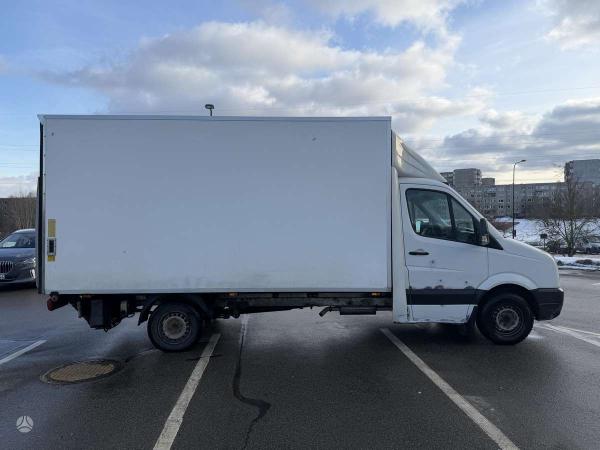 White Volkswagen Crafter 2007 in Vilnius, with an engine capacity of 2.50 L and mileage of 396 thousand km for 3200 €, photo 7 on AUTOMOTO.COM.LV
