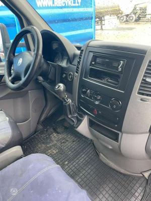 White Volkswagen Crafter 2008 in Telschi, with an engine capacity of 2.46 L and mileage of 399 thousand km for 6100 €, photo 6 on AUTOMOTO.COM.LV