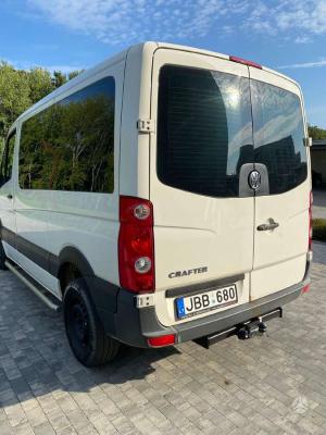 White Volkswagen Crafter 2009 in Kaunas, with an engine capacity of 2.50 L and mileage of 398 thousand km for 5300 €, photo 4 on AUTOMOTO.COM.LV