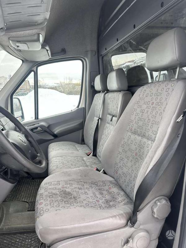 Balts Volkswagen Crafter 2009 Kauņa, ar dzinēja tilpumu 2.46 L un nobraukumu 405 tūkst. km par 3900 €, foto 9 vietnē AUTOMOTO.COM.LV