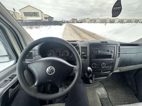Balts Volkswagen Crafter 2009 Kauņa, ar dzinēja tilpumu 2.46 L un nobraukumu 405 tūkst. km par 3900 €, foto 10 vietnē AUTOMOTO.COM.LV