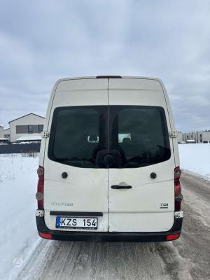 White Volkswagen Crafter 2009 in Kaunas, with an engine capacity of 2.46 L and mileage of 405 thousand km for 3900 €, photo 3 on AUTOMOTO.COM.LV