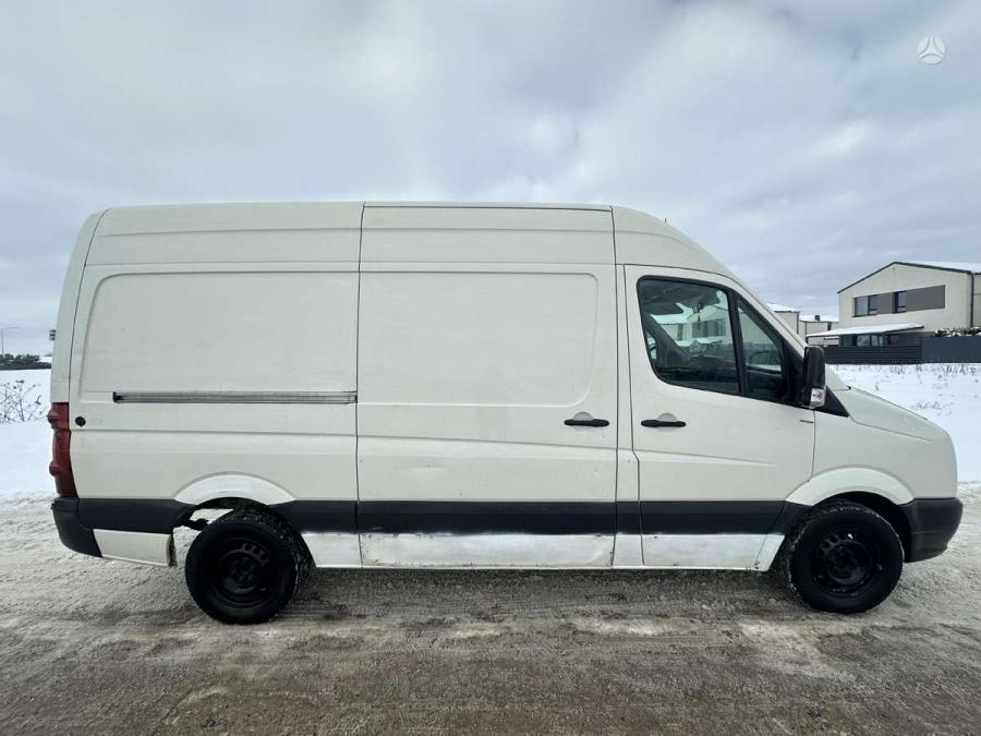 White Volkswagen Crafter 2009 in Kaunas, with an engine capacity of 2.46 L and mileage of 405 thousand km for 3900 €, photo 5 on AUTOMOTO.COM.LV