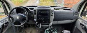 White Volkswagen Crafter 2009 in Vilnius, with an engine capacity of 2.50 L and mileage of 350 thousand km for 2200 €, photo 10 on AUTOMOTO.COM.LV