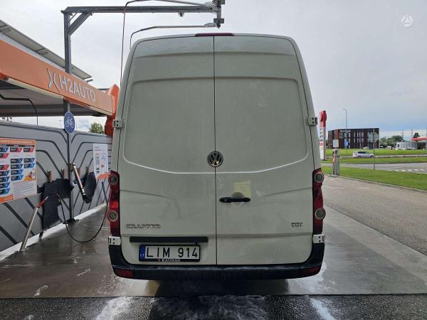 White Volkswagen Crafter 2010 in Kaunas, with an engine capacity of 2.46 L and mileage of 420 thousand km for 1 €, photo 5 on AUTOMOTO.COM.LV