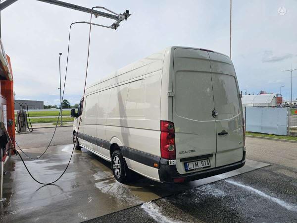 White Volkswagen Crafter 2010 in Kaunas, with an engine capacity of 2.46 L and mileage of 420 thousand km for 1 €, photo 6 on AUTOMOTO.COM.LV