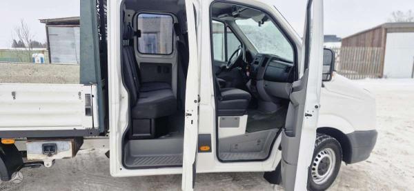 White Volkswagen Crafter 2012 in Kelme, with an engine capacity of 1.97 L and mileage of 210 thousand km for 10800 €, photo 9 on AUTOMOTO.COM.LV