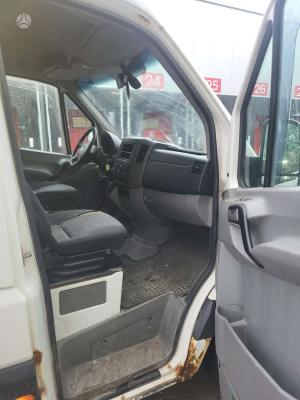Balts Volkswagen Crafter 2012 Panevēža, ar dzinēja tilpumu 1.97 L un nobraukumu 879 tūkst. km par 3509 €, foto 8 vietnē AUTOMOTO.COM.LV