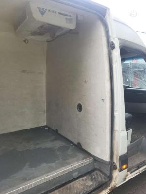 Balts Volkswagen Crafter 2012 Panevēža, ar dzinēja tilpumu 1.97 L un nobraukumu 879 tūkst. km par 3509 €, foto 9 vietnē AUTOMOTO.COM.LV