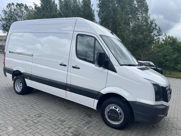 White Volkswagen Crafter 2012 in Taurage, with an engine capacity of 2.00 L and mileage of 194 thousand km for 7700 €, photo 1 on AUTOMOTO.COM.LV