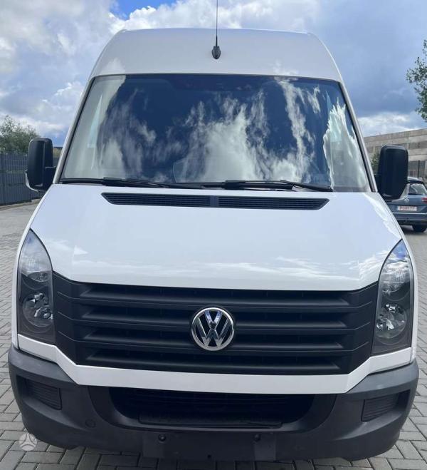 White Volkswagen Crafter 2012 in Taurage, with an engine capacity of 2.00 L and mileage of 194 thousand km for 7700 €, photo 7 on AUTOMOTO.COM.LV