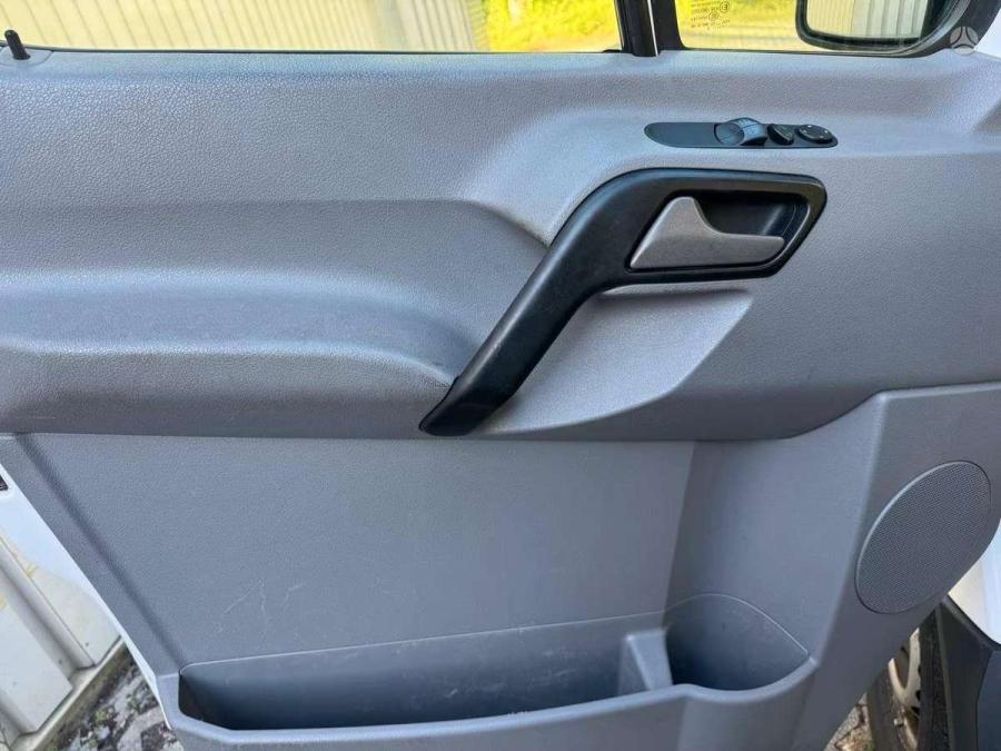 Balts Volkswagen Crafter 2012 Kauņa, ar dzinēja tilpumu 0.00 L un nobraukumu 218 tūkst. km par 9600 €, foto 16 vietnē AUTOMOTO.COM.LV