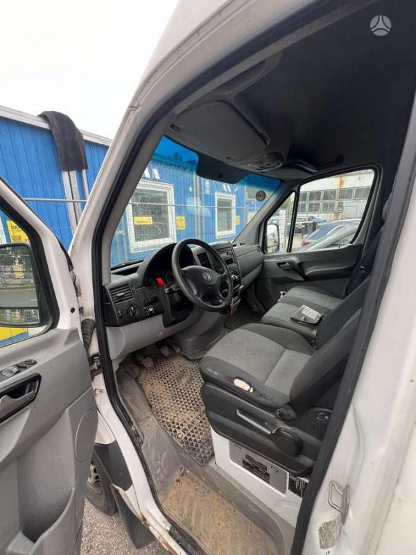 Balts Volkswagen Crafter 2012 Viļņa, ar dzinēja tilpumu 1.97 L un nobraukumu 364 tūkst. km par 1800 €, foto 5 vietnē AUTOMOTO.COM.LV
