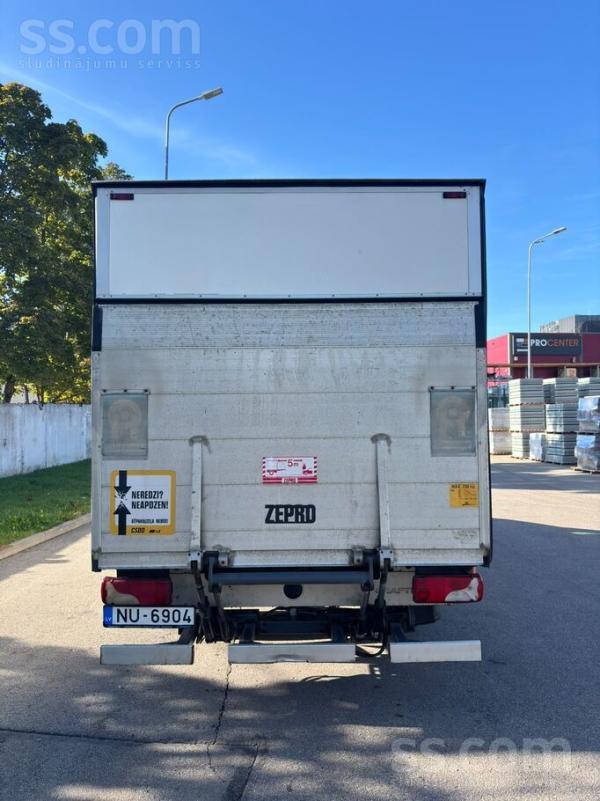 Volkswagen Crafter 2012 Rīga vietnē Balts Volkswagen Crafter 2012 Rīga, ar dzinēja tilpumu 2.00 L un nobraukumu 230 tūkst. km par 9000 €, foto 8 vietnē AUTOMOTO.COM.LV