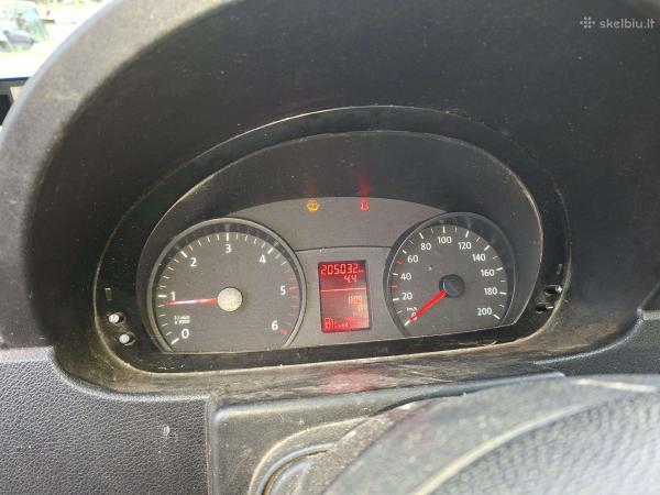 Volkswagen Crafter 2012 in Klaipeda on AUTOMOTO.COM.LV White Volkswagen Crafter 2012 in Klaipeda, with an engine capacity of 2.00 L and mileage of 201 thousand km for 5500 €, photo 10 on AUTOMOTO.COM.LV