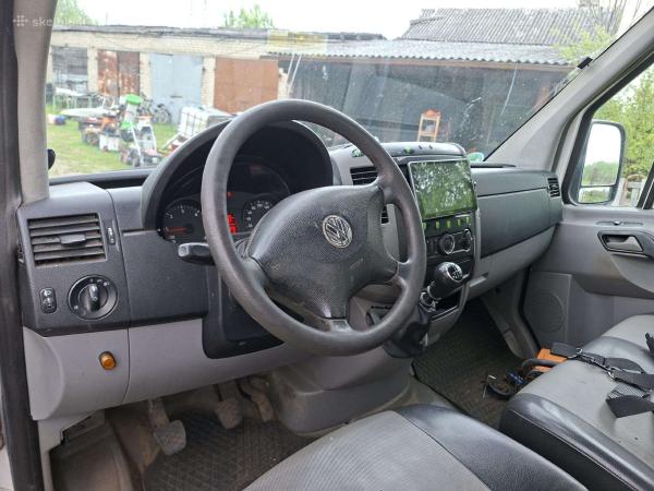 Volkswagen Crafter 2012 in Klaipeda on AUTOMOTO.COM.LV White Volkswagen Crafter 2012 in Klaipeda, with an engine capacity of 2.00 L and mileage of 201 thousand km for 5500 €, photo 11 on AUTOMOTO.COM.LV