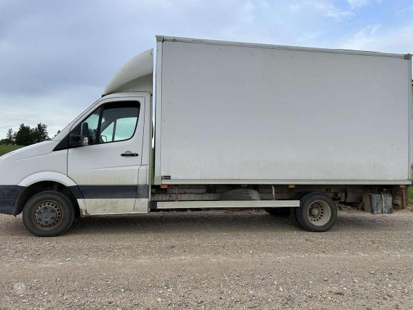 White Volkswagen Crafter 2013 in Svencionys, with an engine capacity of 2.00 L and mileage of 324 thousand km for 4200 €, photo 3 on AUTOMOTO.COM.LV