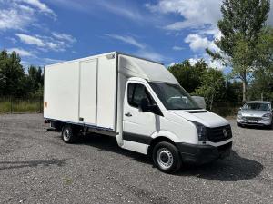 White Volkswagen Crafter 2013 in Kretinga, with an engine capacity of 1.97 L and mileage of 197 thousand km for 10650 €, photo 3 on AUTOMOTO.COM.LV
