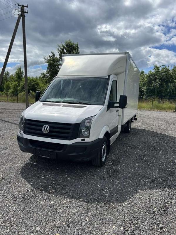 White Volkswagen Crafter 2013 in Kretinga, with an engine capacity of 1.97 L and mileage of 197 thousand km for 10650 €, photo 6 on AUTOMOTO.COM.LV