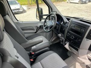 White Volkswagen Crafter 2013 in Kretinga, with an engine capacity of 1.97 L and mileage of 197 thousand km for 10650 €, photo 25 on AUTOMOTO.COM.LV