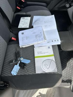 White Volkswagen Crafter 2013 in Kretinga, with an engine capacity of 1.97 L and mileage of 197 thousand km for 10650 €, photo 28 on AUTOMOTO.COM.LV