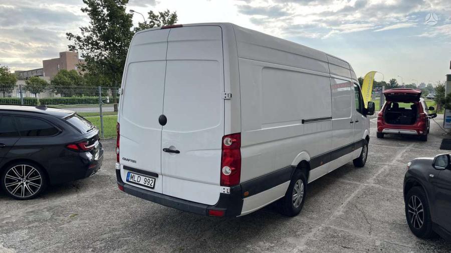 White Volkswagen Crafter 2013 in Klaipeda, with an engine capacity of 1.97 L and mileage of 174 thousand km for 8500 €, photo 5 on AUTOMOTO.COM.LV