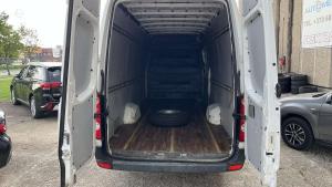 White Volkswagen Crafter 2013 in Klaipeda, with an engine capacity of 1.97 L and mileage of 174 thousand km for 8500 €, photo 8 on AUTOMOTO.COM.LV