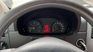 White Volkswagen Crafter 2013 in Klaipeda, with an engine capacity of 1.97 L and mileage of 174 thousand km for 8500 €, photo 13 on AUTOMOTO.COM.LV