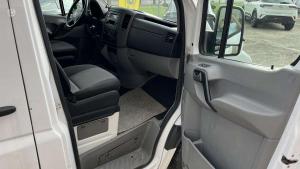 White Volkswagen Crafter 2013 in Klaipeda, with an engine capacity of 1.97 L and mileage of 174 thousand km for 8500 €, photo 16 on AUTOMOTO.COM.LV