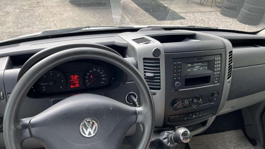 White Volkswagen Crafter 2013 in Klaipeda, with an engine capacity of 1.97 L and mileage of 174 thousand km for 8500 €, photo 18 on AUTOMOTO.COM.LV