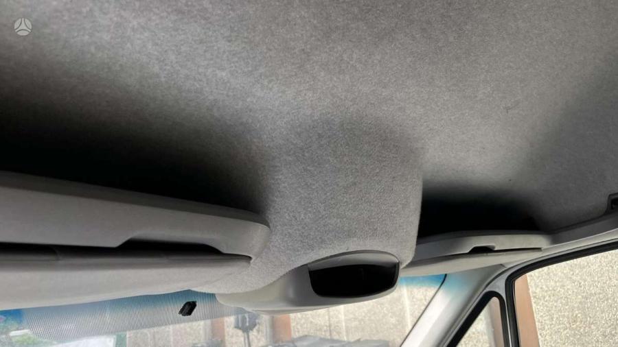 White Volkswagen Crafter 2013 in Klaipeda, with an engine capacity of 1.97 L and mileage of 174 thousand km for 8500 €, photo 19 on AUTOMOTO.COM.LV