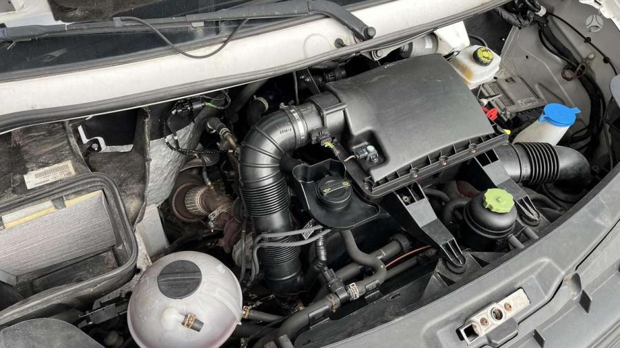 White Volkswagen Crafter 2013 in Klaipeda, with an engine capacity of 1.97 L and mileage of 174 thousand km for 8500 €, photo 22 on AUTOMOTO.COM.LV