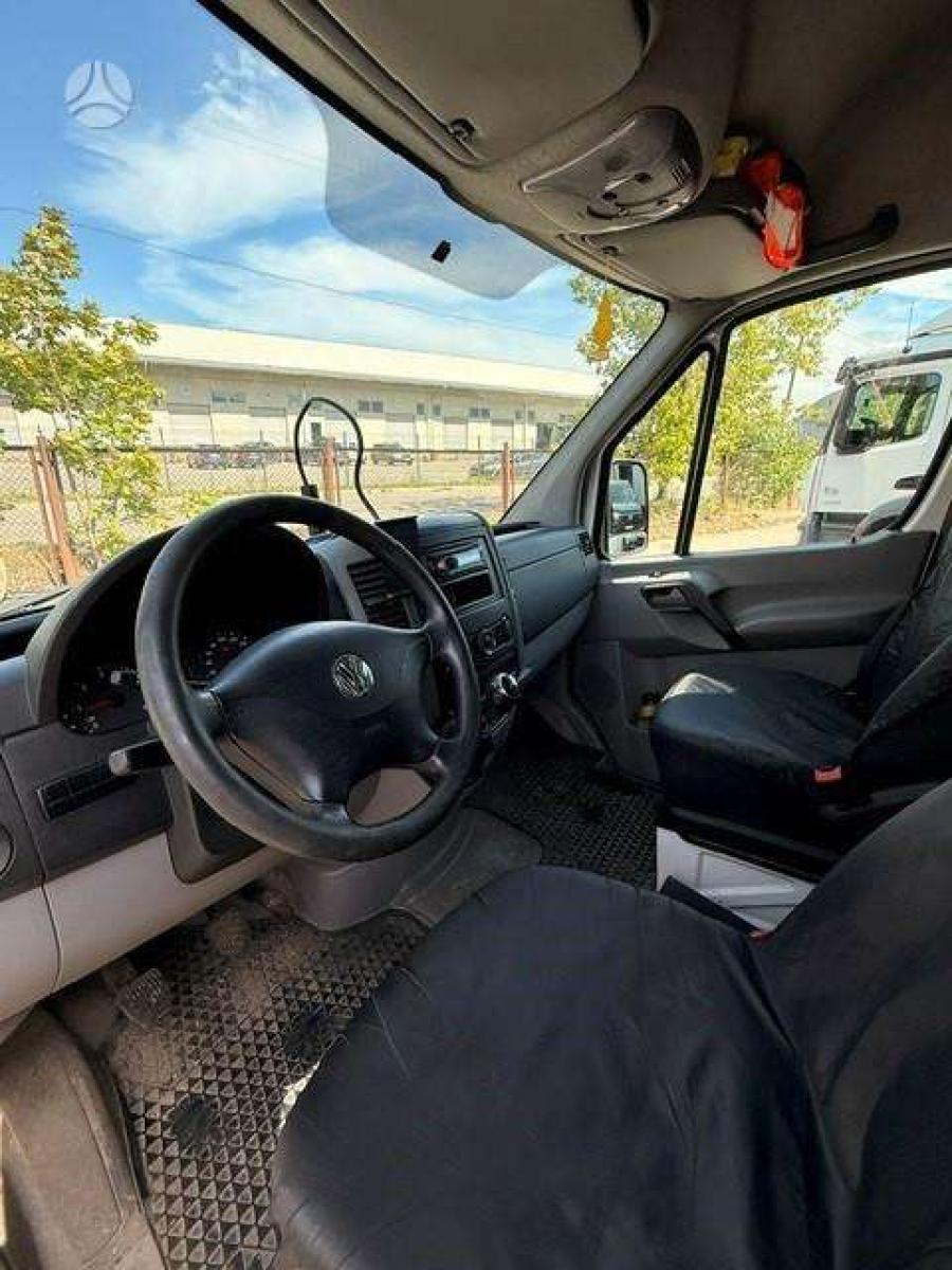 Balts Volkswagen Crafter 2013 Kauņa, ar dzinēja tilpumu 1.97 L un nobraukumu 494 tūkst. km par 4000 €, foto 6 vietnē AUTOMOTO.COM.LV