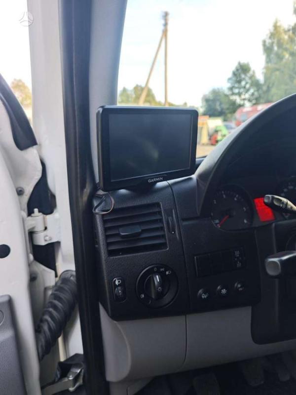 Volkswagen Crafter 2013 in Kretinga on AUTOMOTO.COM.LV White Volkswagen Crafter 2013 in Kretinga, with an engine capacity of 1.97 L and mileage of 198 thousand km for 9500 β¬, photo 8 on AUTOMOTO.COM.LV
