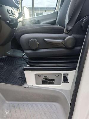Balts Volkswagen Crafter 2013 Kretinga, ar dzinēja tilpumu 1.97 L un nobraukumu 198 tūkst. km par 9500 €, foto 10 vietnē AUTOMOTO.COM.LV