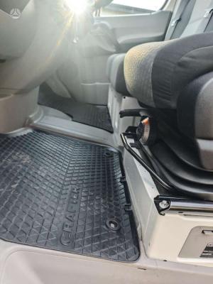 Balts Volkswagen Crafter 2013 Kretinga, ar dzinēja tilpumu 1.97 L un nobraukumu 198 tūkst. km par 9500 €, foto 12 vietnē AUTOMOTO.COM.LV
