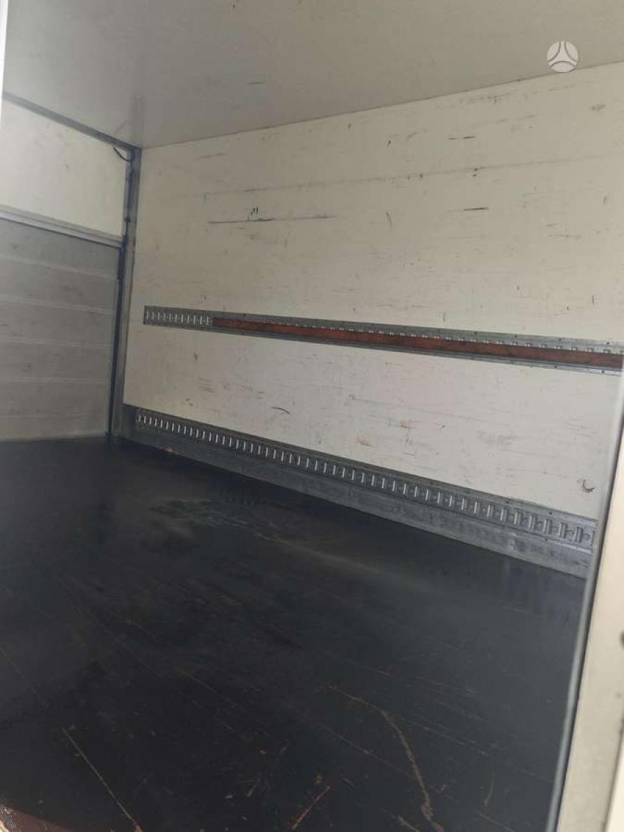 Balts Volkswagen Crafter 2013 Kretinga, ar dzinēja tilpumu 1.97 L un nobraukumu 198 tūkst. km par 9500 €, foto 16 vietnē AUTOMOTO.COM.LV