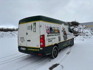 White Volkswagen Crafter 2014 in Vilnius, with an engine capacity of 2.00 L and mileage of 340 thousand km for 5350 €, photo 7 on AUTOMOTO.COM.LV