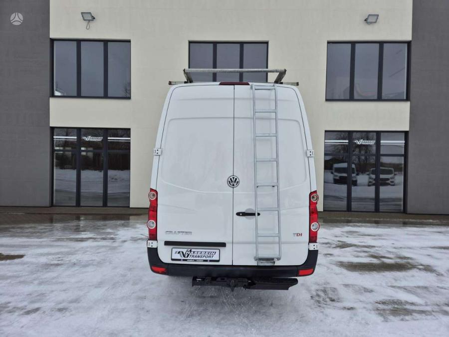 White Volkswagen Crafter 2014 in Marijampole, with an engine capacity of 1.97 L and mileage of 244 thousand km for 14500 €, photo 7 on AUTOMOTO.COM.LV
