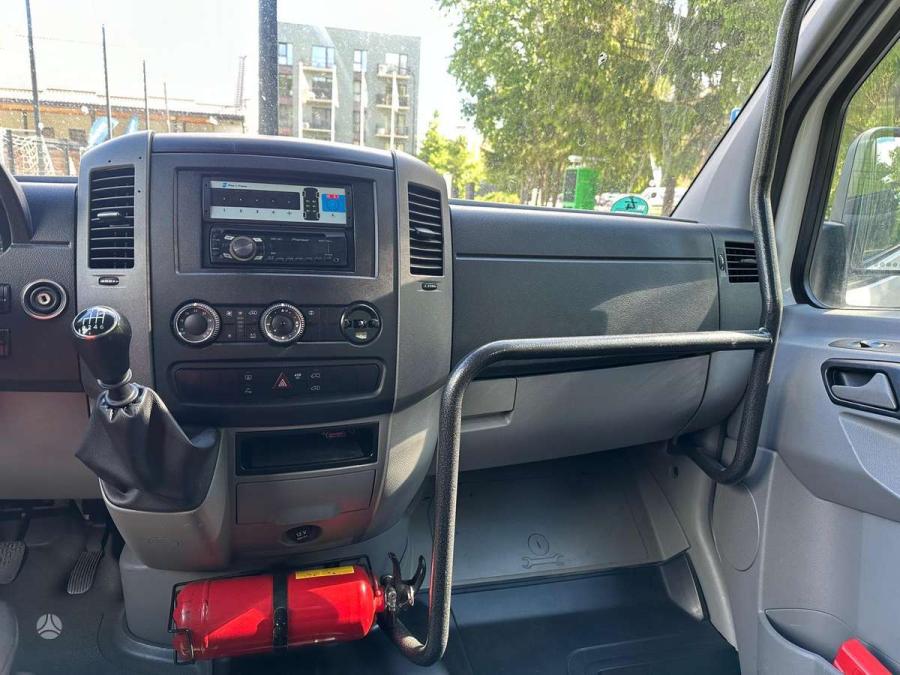 Balts Volkswagen Crafter 2014 Viļņa, ar dzinēja tilpumu 1.97 L un nobraukumu 335 tūkst. km par 10500 €, foto 22 vietnē AUTOMOTO.COM.LV