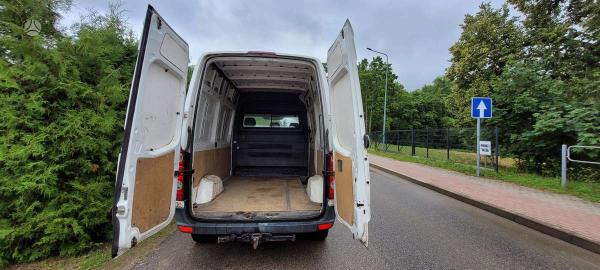 White Volkswagen Crafter 2014 in Elektrenai, with an engine capacity of 2.00 L and mileage of 289 thousand km for 2950 €, photo 6 on AUTOMOTO.COM.LV