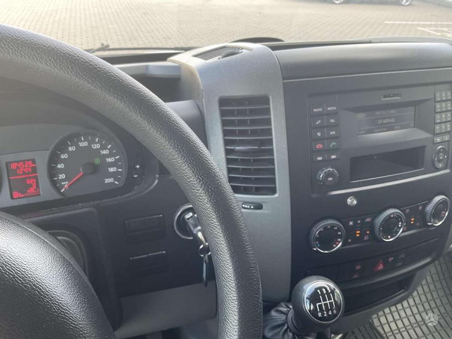 Balts Volkswagen Crafter 2014 Šauļi, ar dzinēja tilpumu 1.97 L un nobraukumu 184 tūkst. km par 12990 €, foto 23 vietnē AUTOMOTO.COM.LV