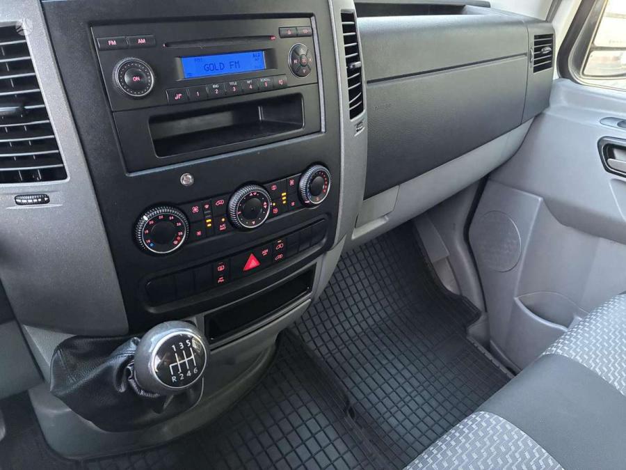Balts Volkswagen Crafter 2014 Šauļi, ar dzinēja tilpumu 0.00 L un nobraukumu 223 tūkst. km par 12800 €, foto 24 vietnē AUTOMOTO.COM.LV