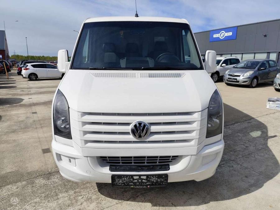 White Volkswagen Crafter 2014 in Klaipeda, with an engine capacity of 2.00 L and mileage of 342 thousand km for 8000 €, photo 17 on AUTOMOTO.COM.LV