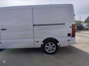 White Volkswagen Crafter 2014 in Klaipeda, with an engine capacity of 2.00 L and mileage of 342 thousand km for 8000 €, photo 18 on AUTOMOTO.COM.LV