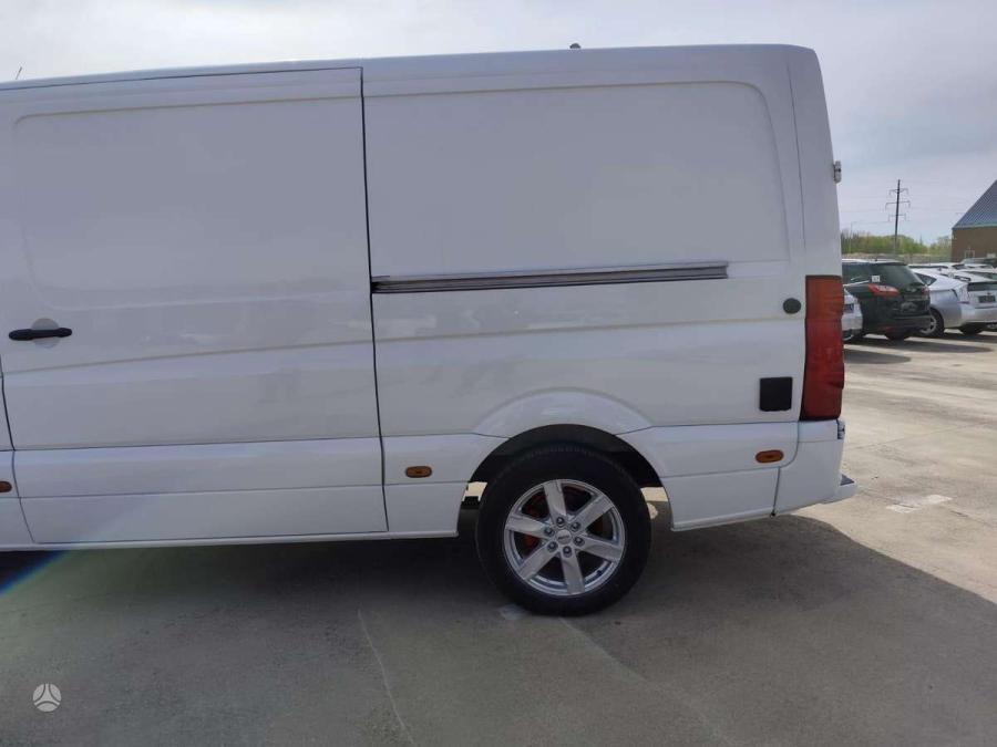 White Volkswagen Crafter 2014 in Klaipeda, with an engine capacity of 2.00 L and mileage of 342 thousand km for 8000 €, photo 18 on AUTOMOTO.COM.LV